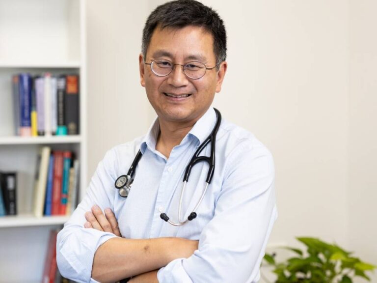 JAMA paper says COVID-19 antiviral does little for vaccinated over-70s ...