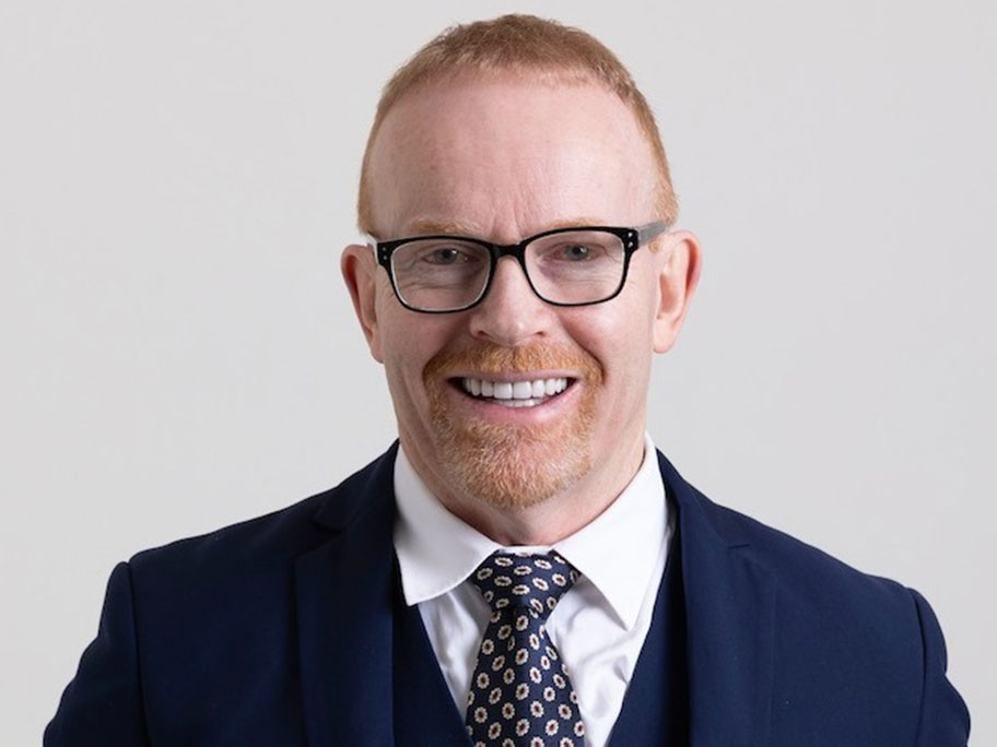 Neurosurgeon who trampled Dr Monique Ryan’s election poster ordered to ...